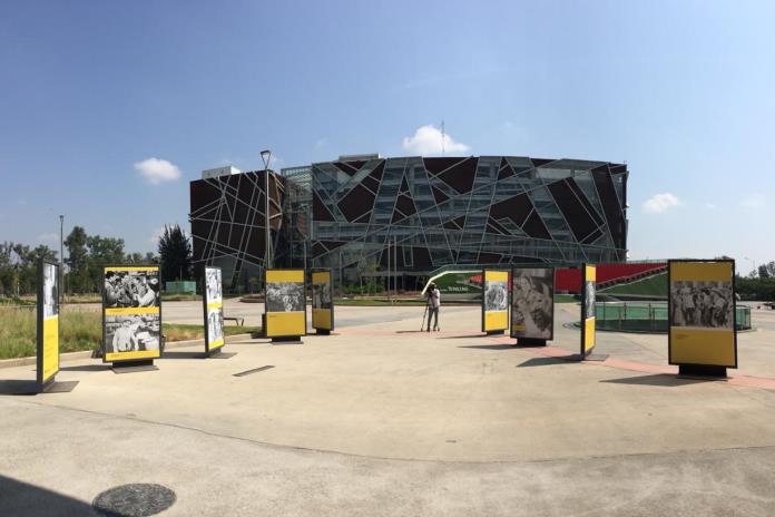 Inauguran en la explanada de la Cineteca del FICG la exposición ...