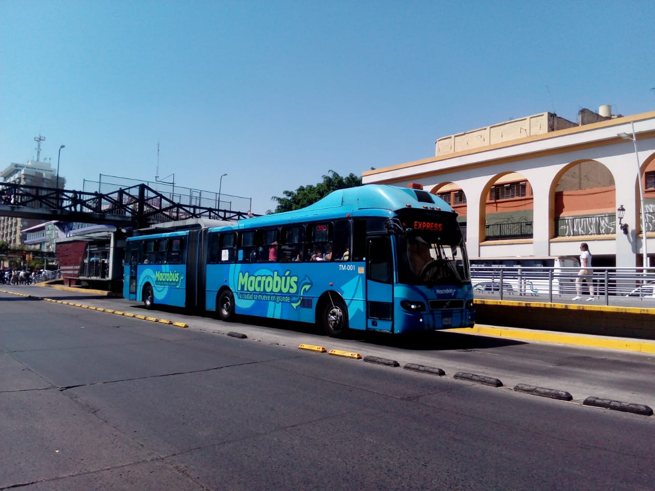 Macrobús cumple 10 años: los pasajeros aumentaron, pero el corredor no ...