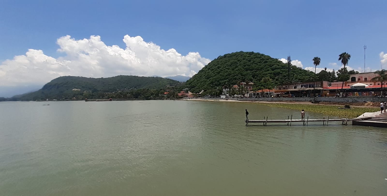 Con las lluvias, el lago de Chapala ya elevó un metro su nivel y ...