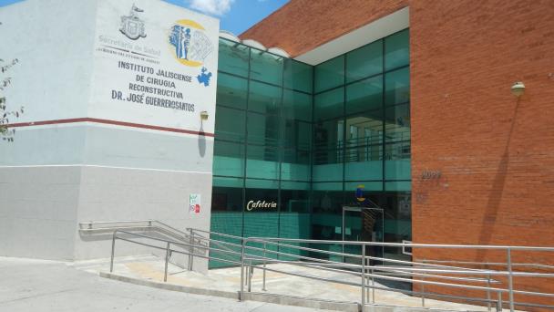 Entregan convenio al Patronato y Garantizan atención en el IJCR