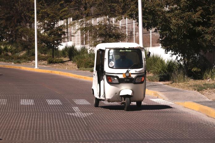 Casi la mitad de mototaxis en Tlaquepaque, sin legalizarse, reconoce ...