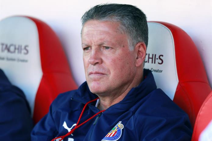 Ricardo Peláez: una era de fracasos al frente de Chivas