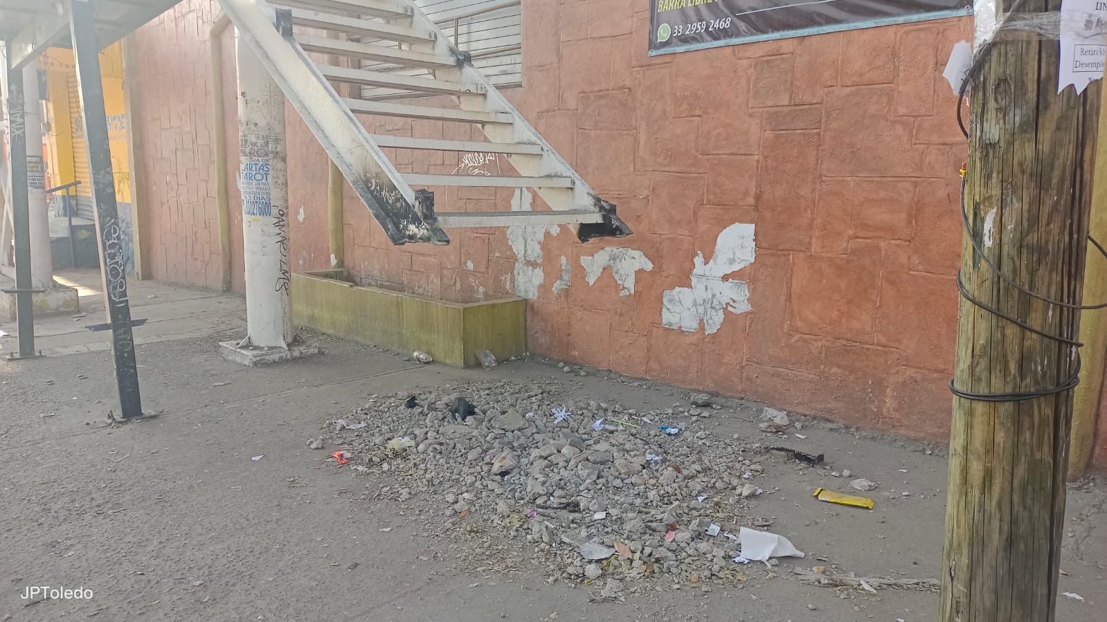 Comerciantes y peatones exigen se habilite el puente de la Avenida Río Nilo