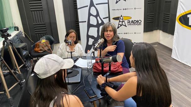 Lugar Común - Ma. 18 Abr 2023 - Las redes sociales